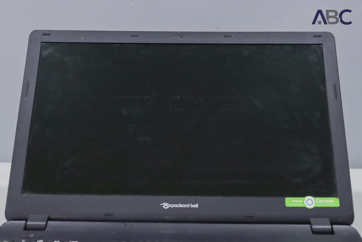 PACKARD BELL N15W4 Laptop With Laptop Bag (15.7") (1)