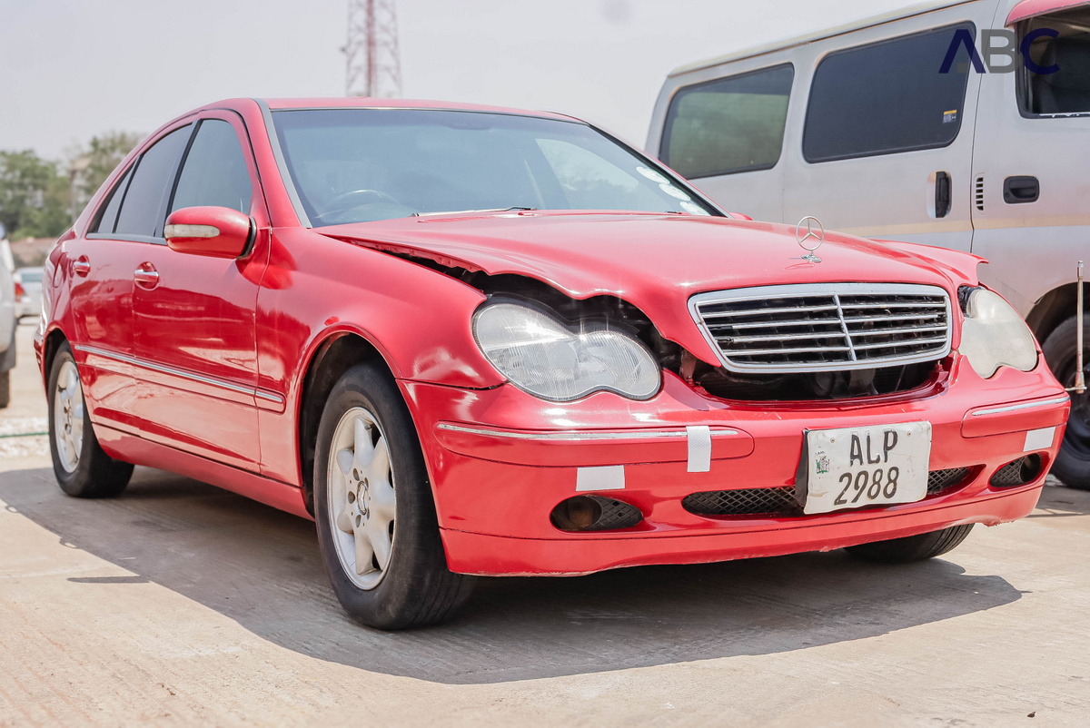 2001 Mercedes-Benz C-Class C200 Sedan