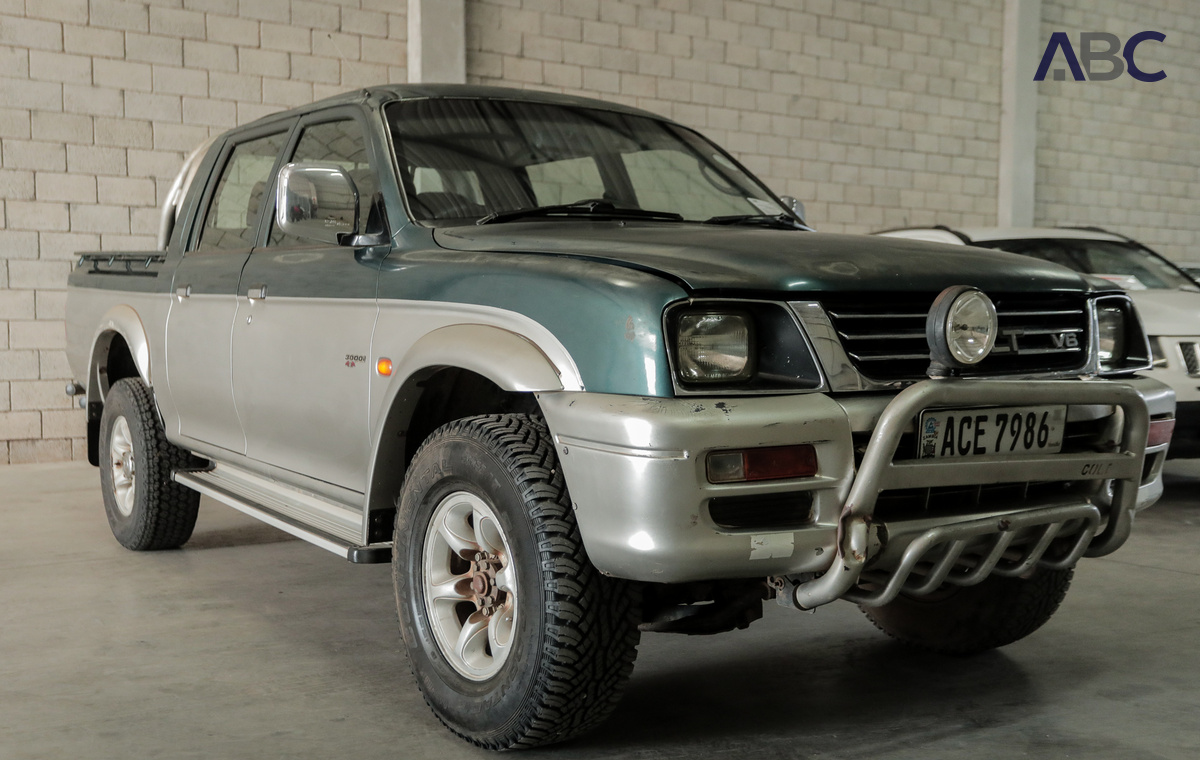 2000 Mitsubishi Colt Rodeo 3000I 4x4 Double Cab