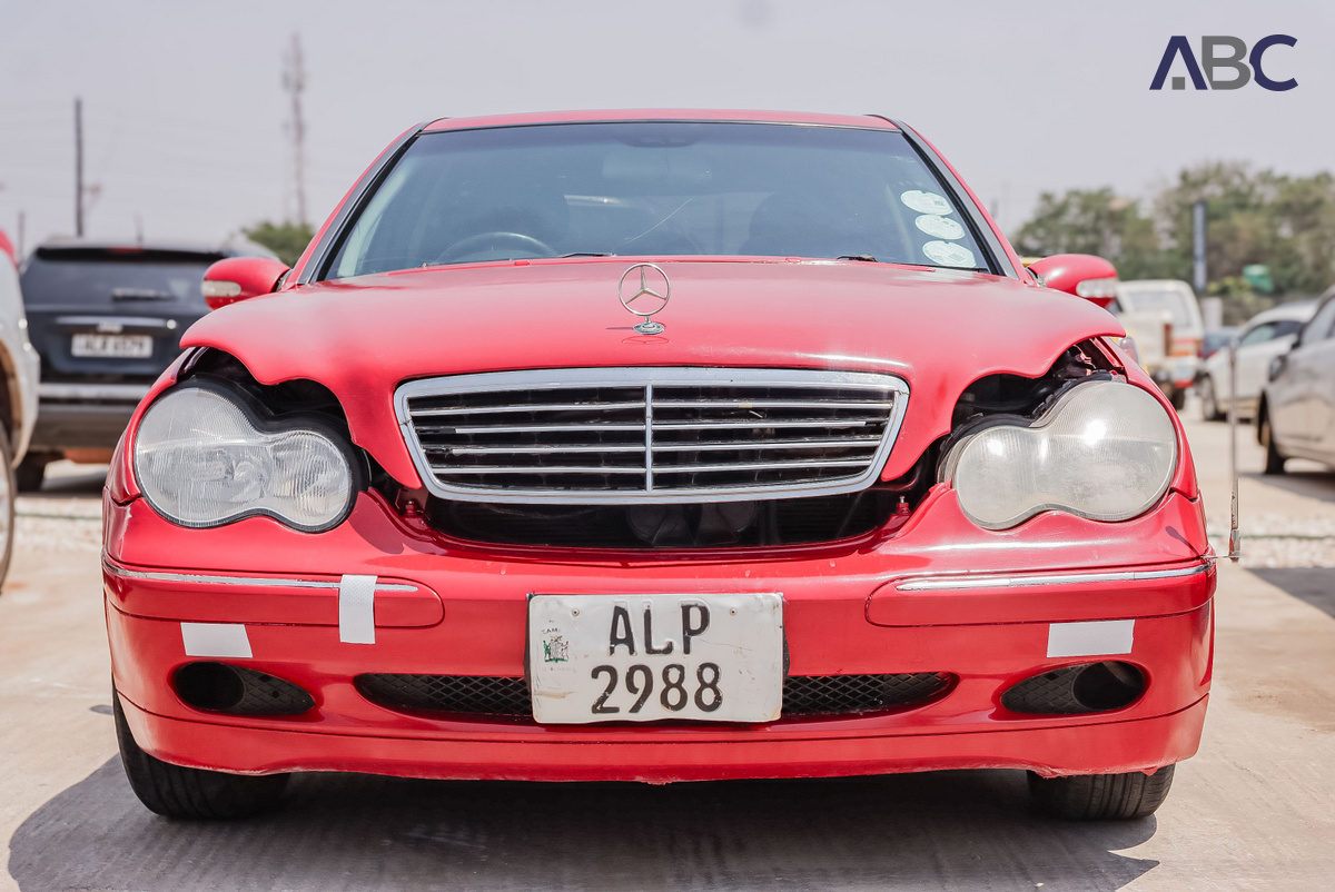 2001 Mercedes-Benz C-Class C200 Sedan