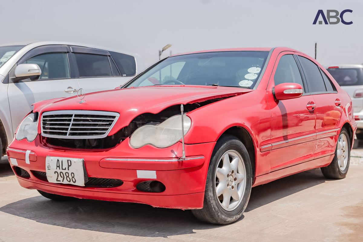 2001 Mercedes-Benz C-Class C200 Sedan