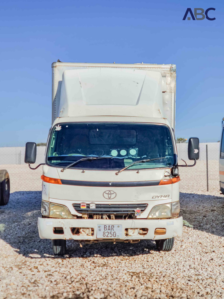 2000 Toyota Dyna 4.9D Rigid Truck