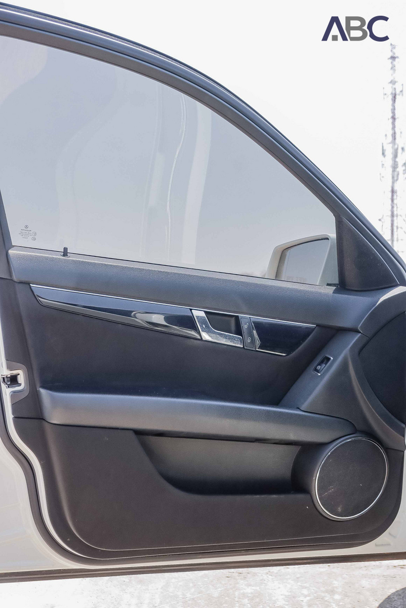 2011 Mercedes-Benz C-Class C200 CGI Auto Sedan